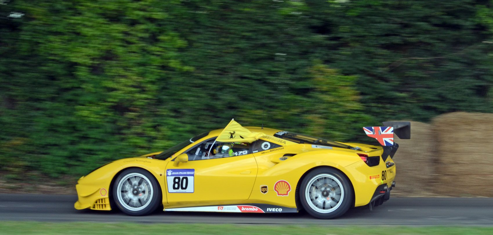 Ferrari 488 technical specifications and fuel economy